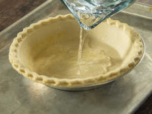 RELAXING ROBIN: Water pie