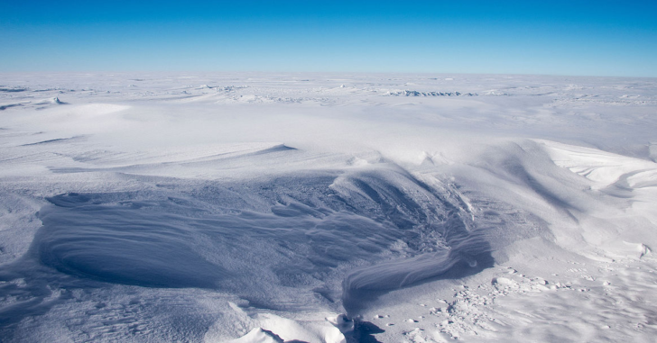 Why Airplanes Won’t Fly Over The South Pole | 12 Tomatoes