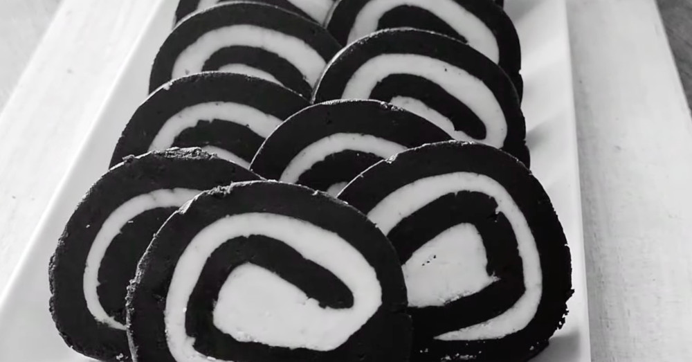 Oreos Plus Milk Equals A No Bake Swiss Roll Cake Yes It Actually Does 12 Tomatoes