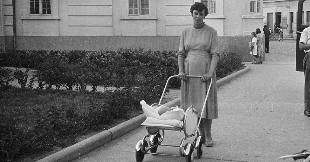 7 Baby Items That Have Long Since Gone Out Of Style Dusty Old Thing 7 Baby Items That Have Long Since Gone Out Of Style Dusty Old Thing