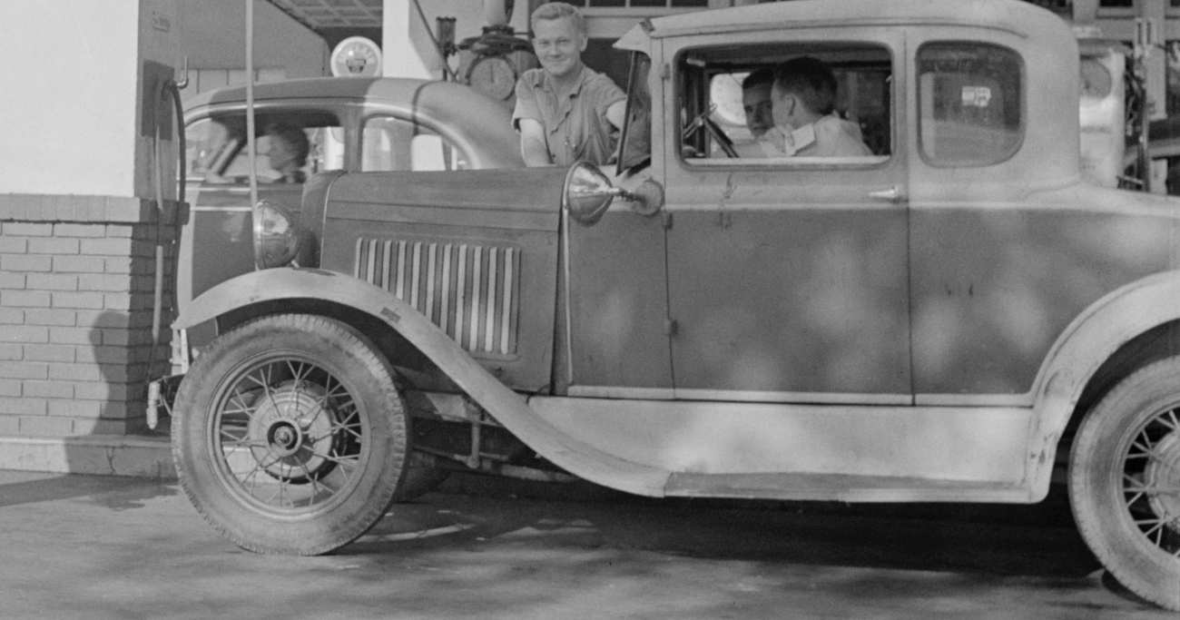 7 Wonderful Old Jalopies | Dusty Old Thing